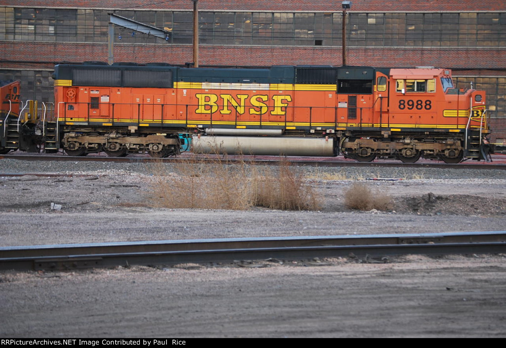 BNSF 8988